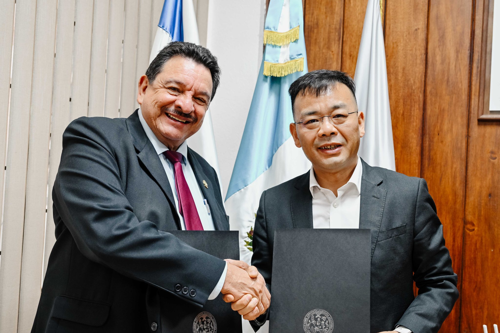 FIUSAC y Huawei firman Carta de Entendimiento para fortalecer la ...